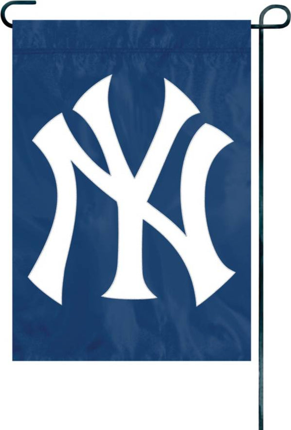 New York Yankees Flags for Sale - Officially Licensed - Flagman ...